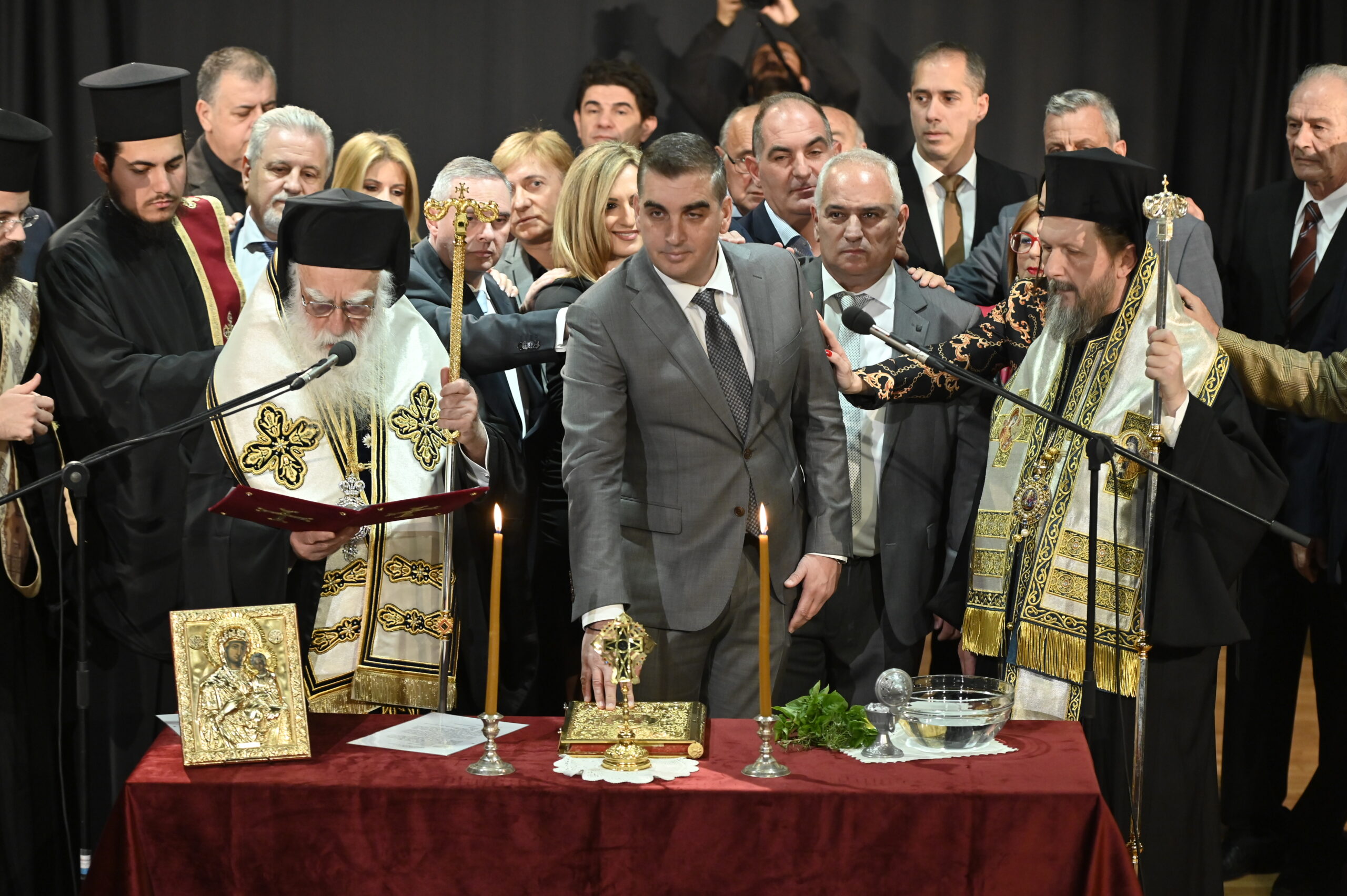 Ορκωμοσία του Δημάρχου Ελληνικού Αργυρούπολης Γιάννη Κωνσταντάτου και ...